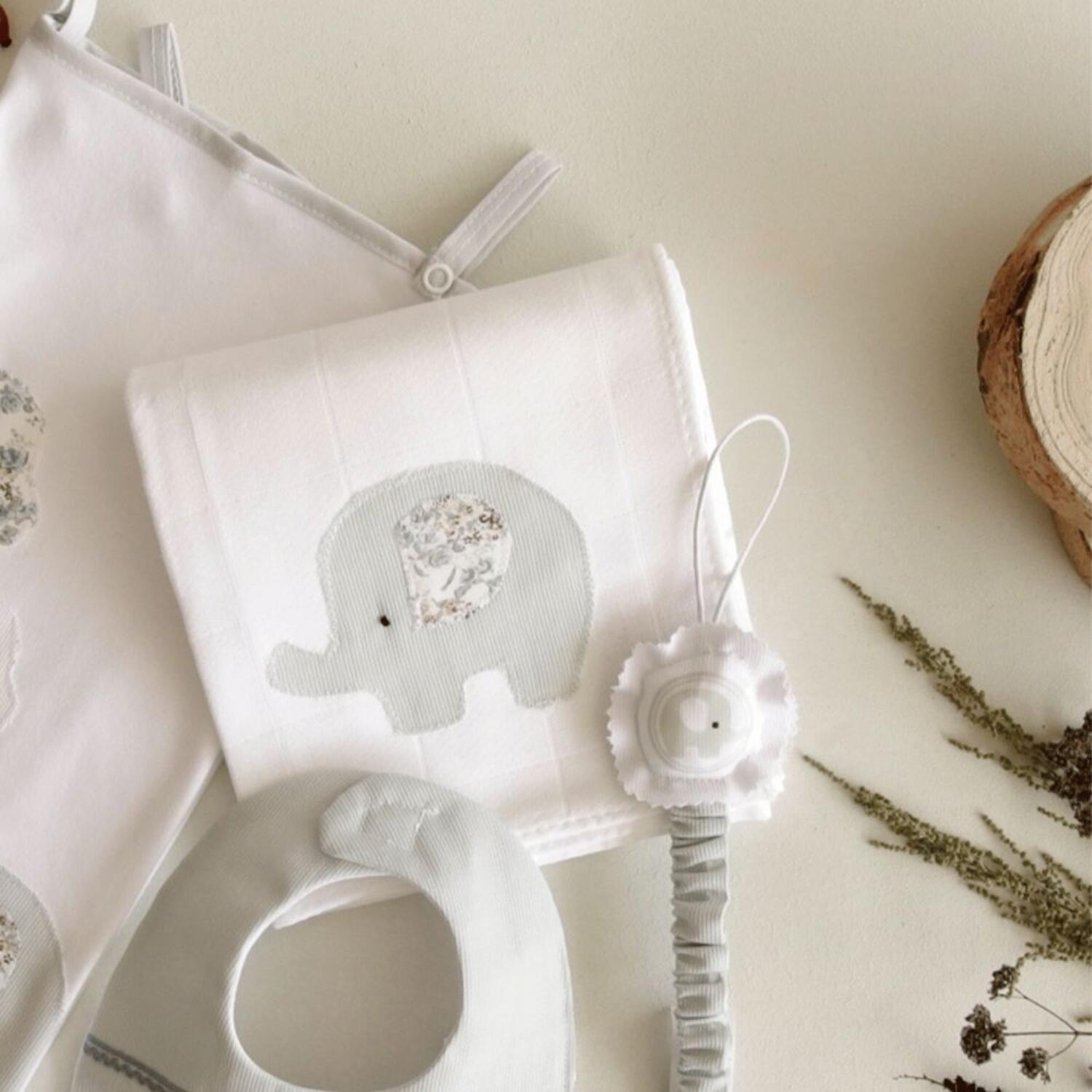 Fralda Maria Carrossel Forest Elefante Verde Seco | Espaço Mamãs - Loja ...